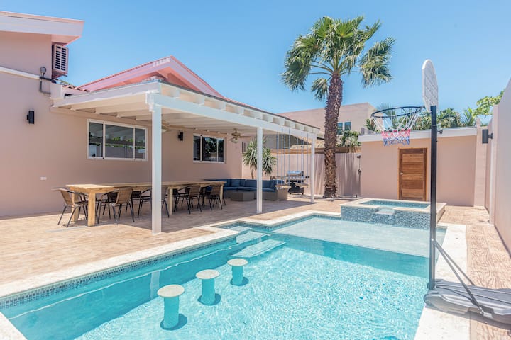 5 Min Walk To Palm Beach 6bedrs/5bath Villa & Pool - Aruba