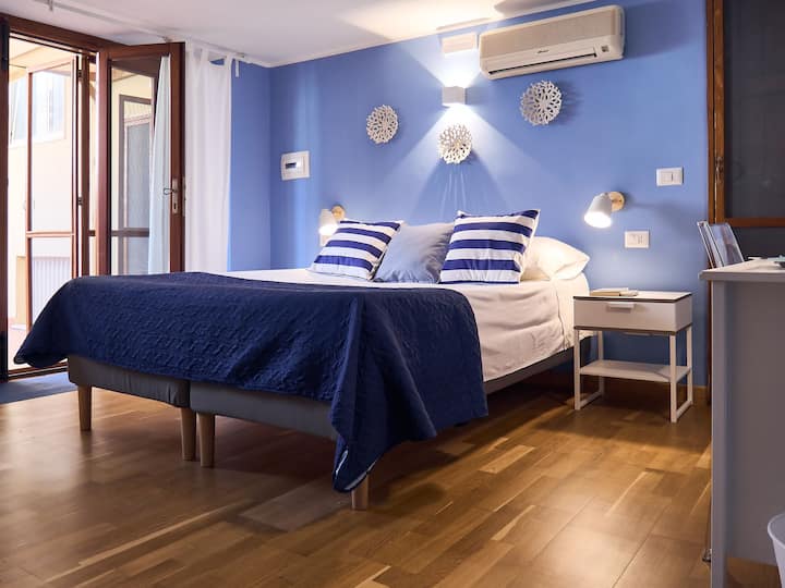 Qurchiti

Boutique Rooms - Capo d'Orlando
