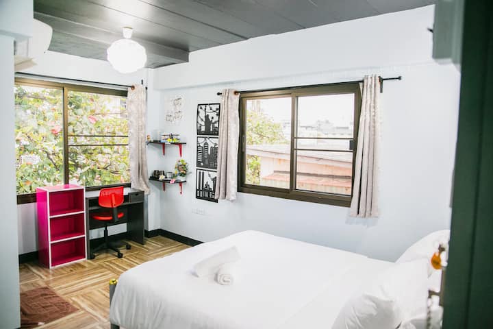 Private Room W/ Bathroom  Close To Khao San Road - Bangkok