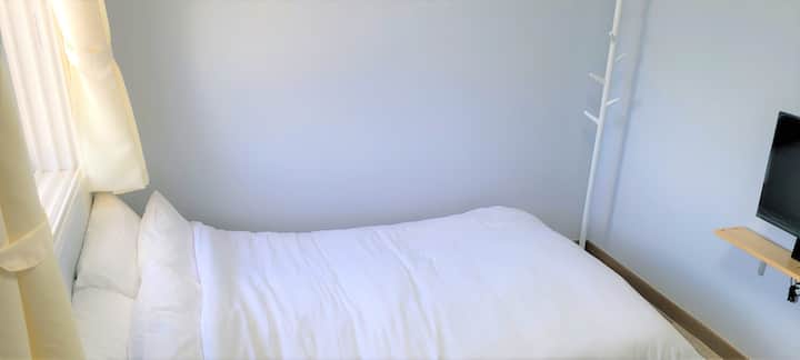 #[22월9월오픈][드림호스텔] #여수엑스포 , 깨끗한 숙소[더블룸-C(퀸침대방)] - Yeosu