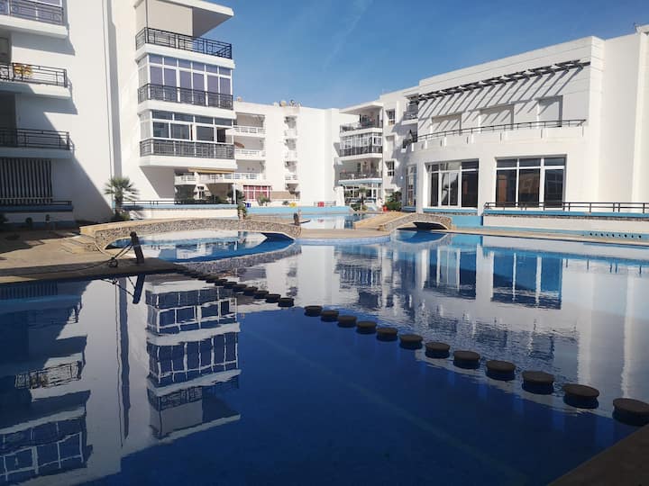 Grand Appartement Avec Terrasse Et Piscines - Mohammédia