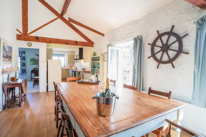 Charming Barn-conversion Cottage - Abersoch