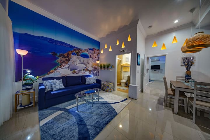 Santorini Patio Suite 1bed/2bath/1k | Dt | Hot Tub - Fort Lauderdale-Hollywood Airport (FLL)