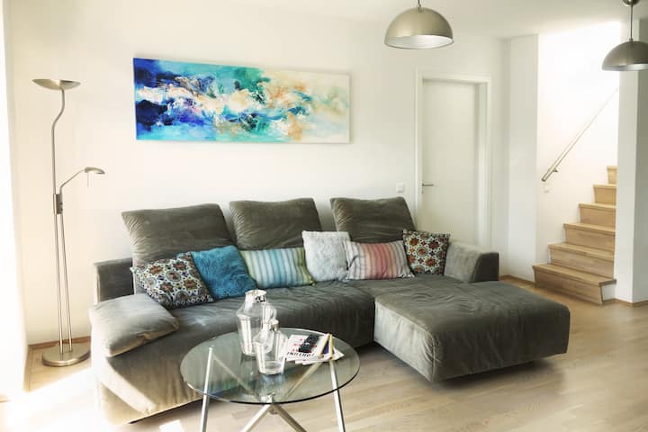 Roof Terrace Apartment, Beautiful, Cozy And Modern - Munich