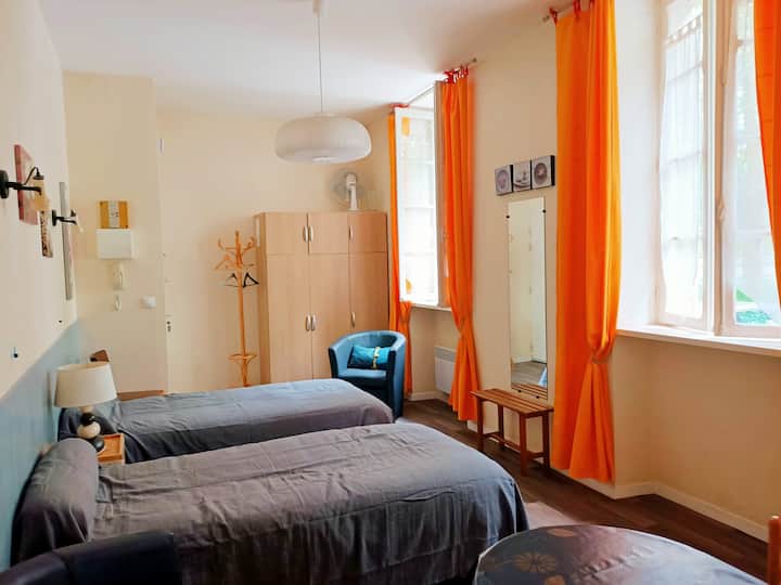 Studio Proche Du Port Et Des Thermes De Rochefort - Rochefort, France