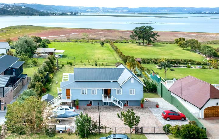 Old Belvidere, 4 Bedroom House With Lagoon View - Knysna