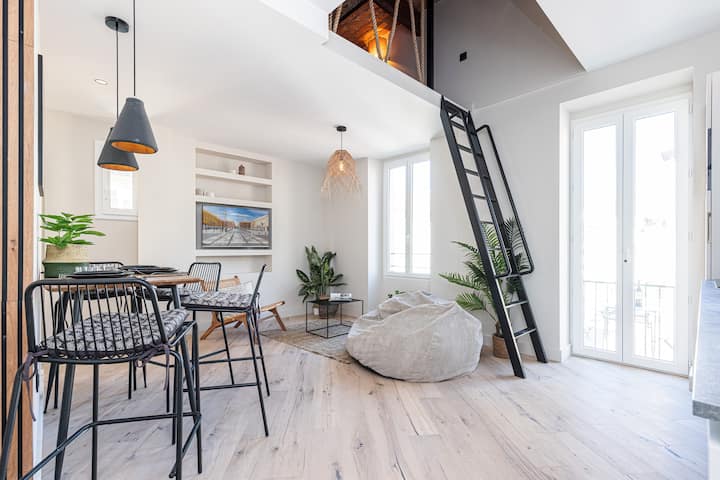 Duplex Apartment - Close To Place Garibaldi - N°d - Nice