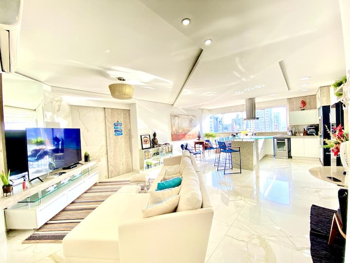 Luxuoso 3q+2.5b C/ Churraqueira & Vista Nobre - Balneário Camboriú