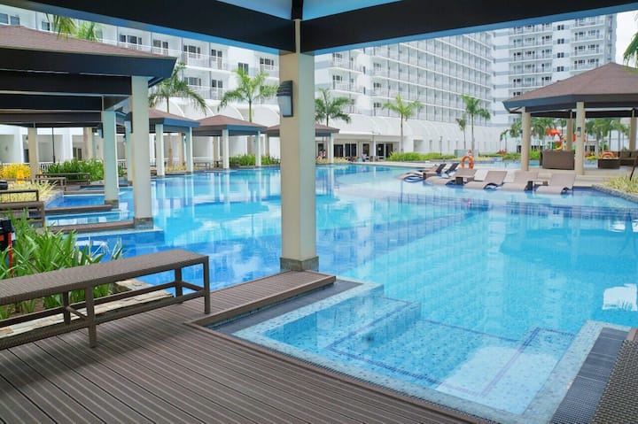 Lovely 1-bedroom Condo W/pool @ Shell Residences - Pasay