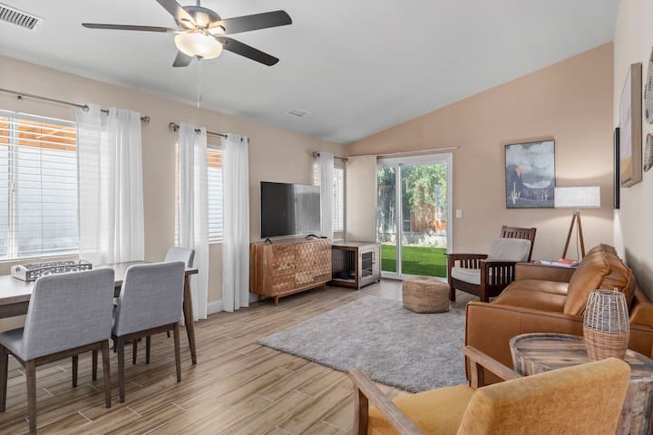 Southwest Deco Misty Breaks 2bdrm 2 Bath 2 Masters - Bakersfield