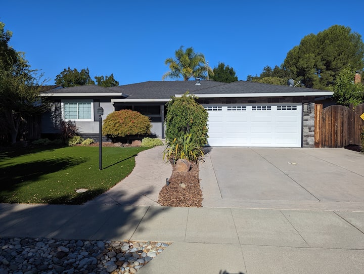 Executive Residence In A Great Area - Boulder Creek, CA