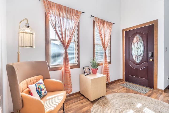 Great Location! 3br Downtown Home Steps From Canal - Indiana (State)