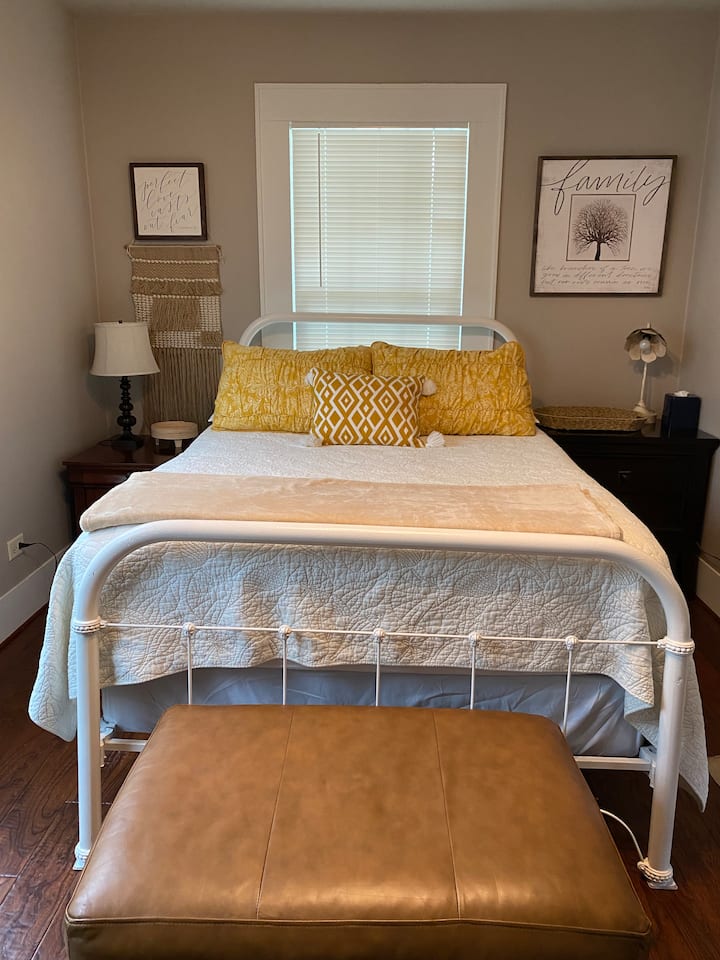 Colorful 2-bedroom By Hospitals 50% Off Long Stays - Tyler, TX