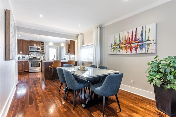 Cozy, Modern, Recently Renovated Home In The Annex - Toronto, ON