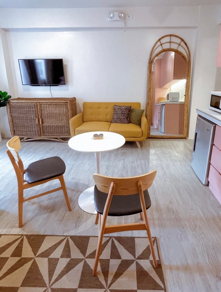 Stylish Studio In Bacolod Across Ayala Mall - Bacolod