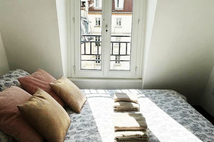 Petit Cocon Sous Les Toits Parisiens - Panthéon