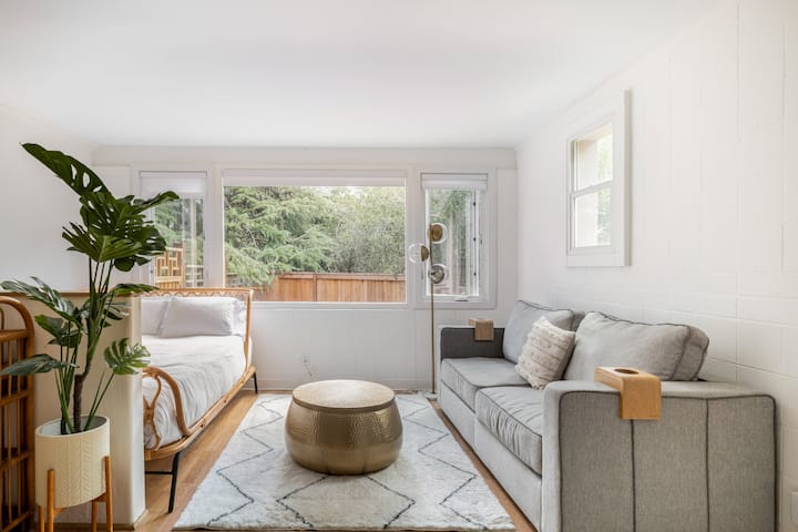 Sun-drenched Studio In Redwoods @ Samuel P Taylor - Novato, CA