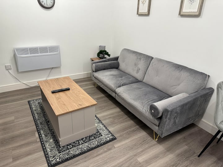 Flat In Luton Town Centre - Luton