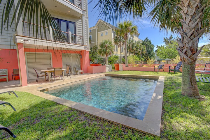 360 Views Of Beach And Intercoastal With Pool - Isle of Palms, SC
