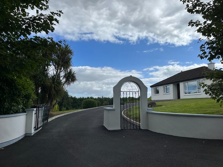Tommy's Greenway Cottage- Cozy 3 Bedroom Home - County Waterford