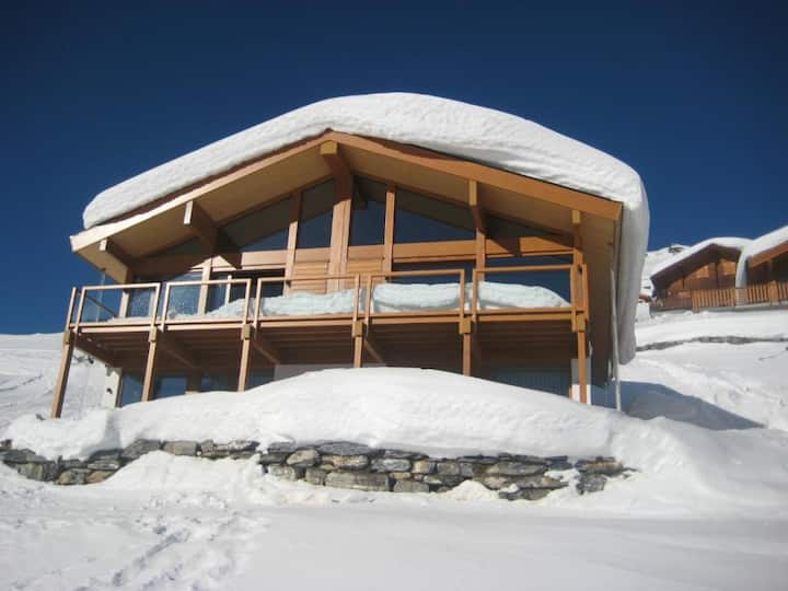 Ayoba (West) - Stunning 3 Bedroom Chalet - Kandersteg