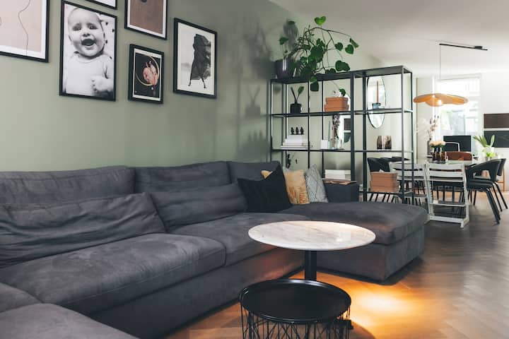 Canal Side Family Home With Garden - Amsterdam