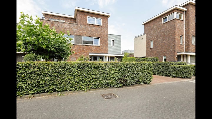 Gezellige Familiewoning Met Eigen Parkeerplek - Amersfoort