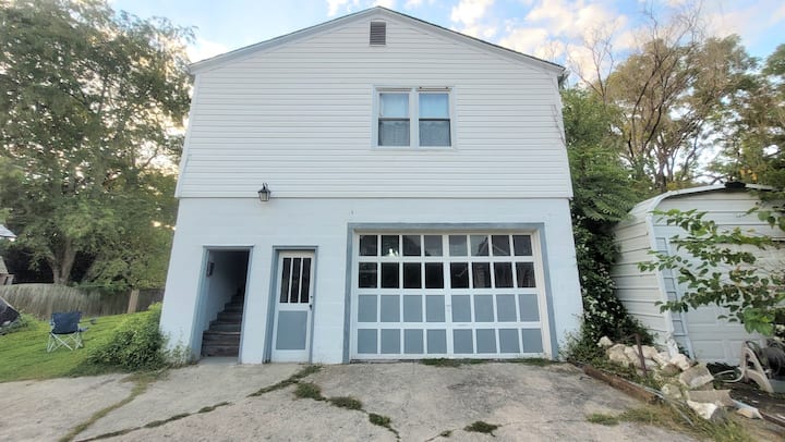 Lofted Cabin In Mayberry - Mount Airy, NC