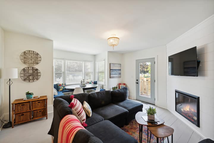 In-town Lovely Home! Steps To Starbucks & Beach! - New Buffalo, MI