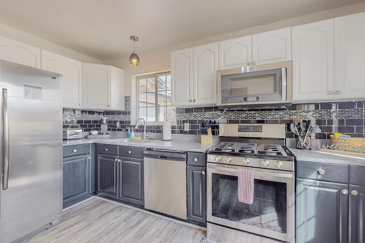 Cactus Hills! Mountain Views With Hiking Nearby. - Albuquerque