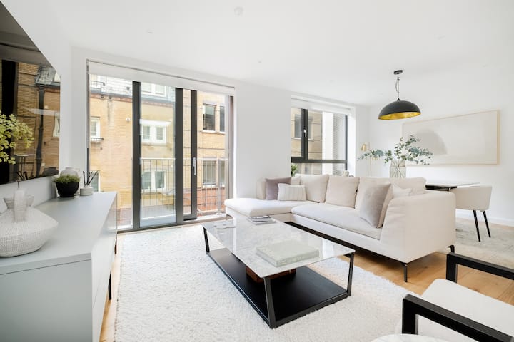 Luxury Mayfair Townhouse Near Buckingham Palace - London