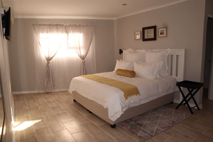 Winter Hill Home - Deluxe - East London