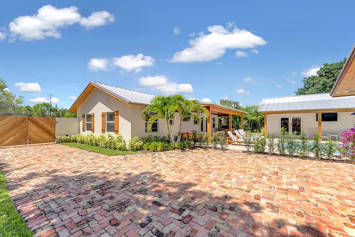 Coastal House With Separate Guest Home With Pool - Delray Beach, FL