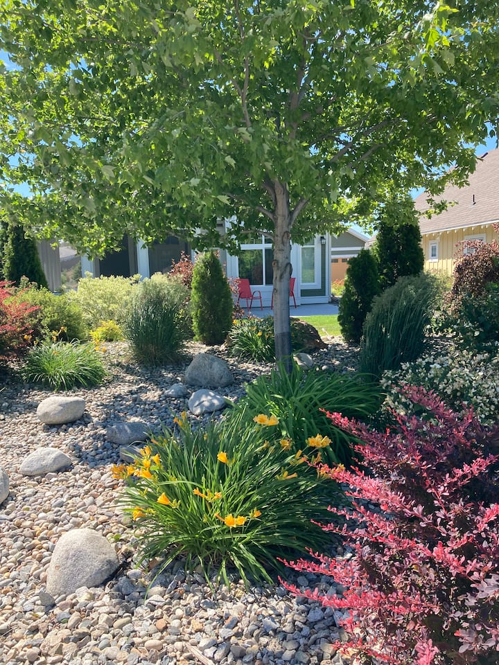 Sandy Beach Cottage - Osoyoos Escapade! 3bd/2b - Oliver