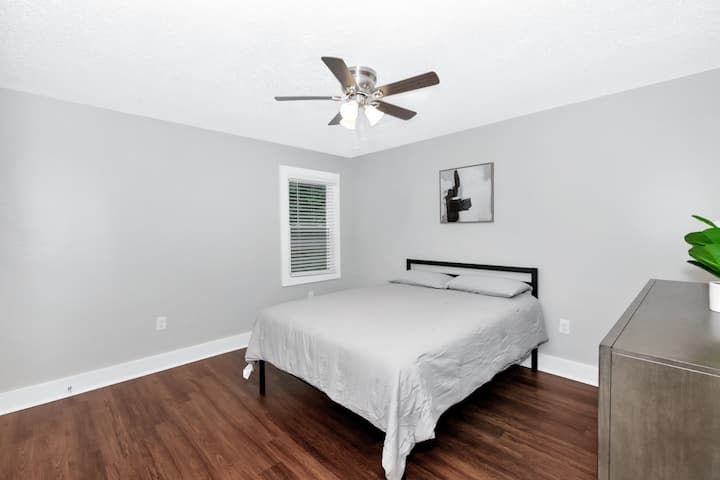 Comfortable 2br Home + Office - Burritt on the Mountain