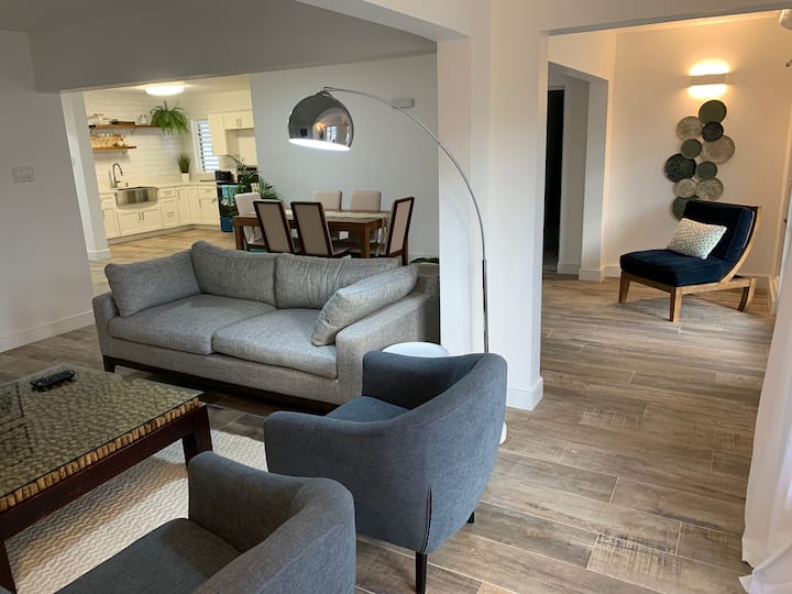 Upgraded, Luxury Gated 3bed/2bath Apt + Parking - Montego Bay