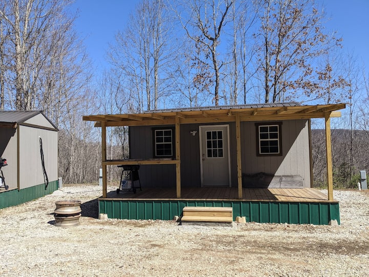Delightful Tiny Home/hunting Cabin 3 - Huntsville, TN