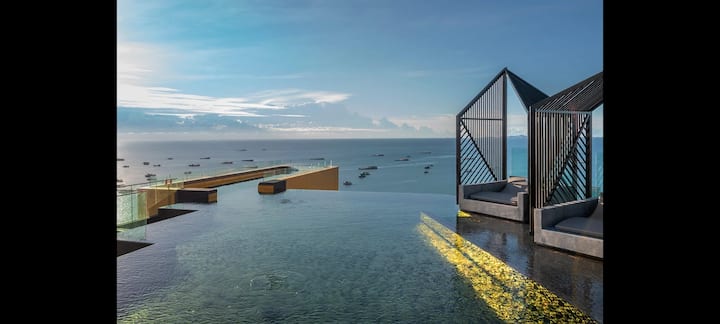 Downtown Chic Condo Rooftop Pool #En33918 - Pattaya