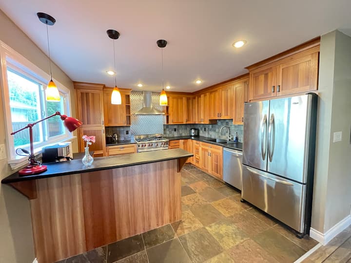 Cozy &Comfortable Single-family House For 6 People - Point Roberts, WA