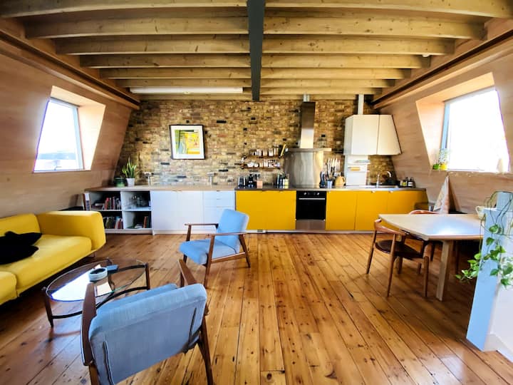 Bright & Beautiful Loft 10mins To Shoreditch - London