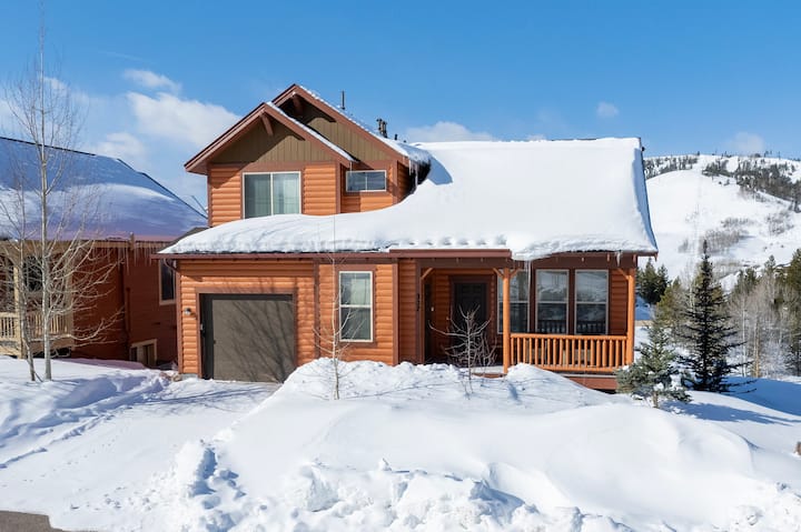 Newly Remodeled Slopeside Ski-in/ski-out Home - Granby, CO