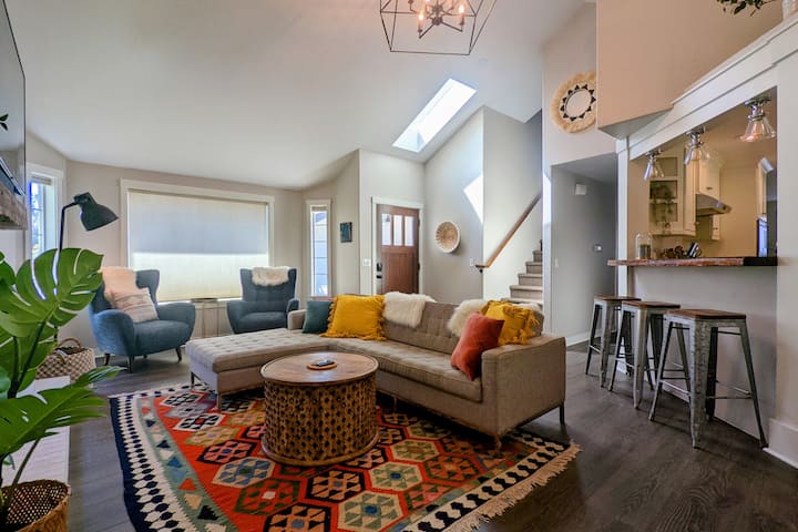 Arioso House - Style Inspired By Classical Music! - Dundee, OR