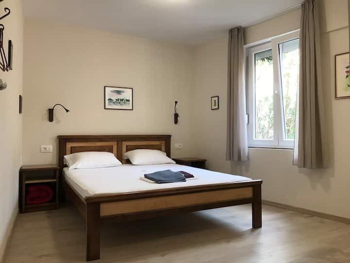 'Kolega' Double Bed Room 1b - Zara