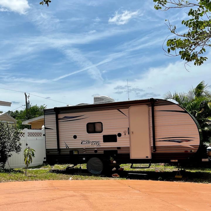 Travel Trailer Near Cruises/beaches/rockets *3 Ppl - Cocoa, FL