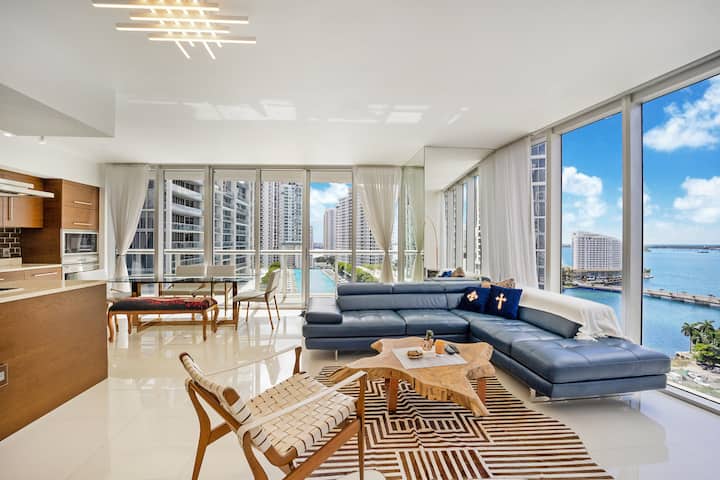 Sublime Ocean & Pool View Unit At Icon Brickell - Miami, FL