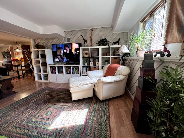 1st Flr Apt Your Private Resort, Now Family-ized! - Stratford, CT