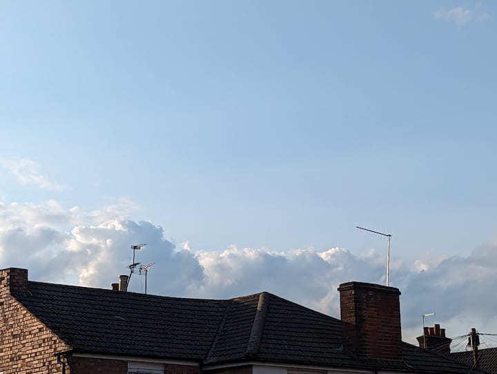2 Bedroom House Available For Short Lets - Saint Albans