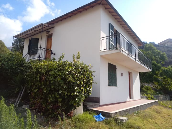 Casa Vacanze Immersa Nel Verde - Sanremo