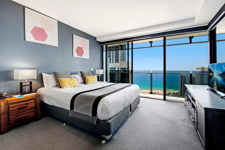 Circleoncavill Luxury 2 Bed Ocean View Spa Parking - Surfers Paradise