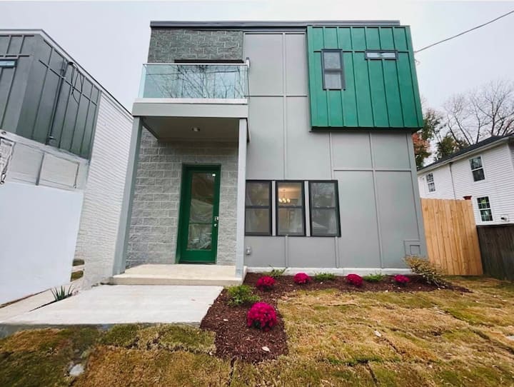 Modern Home In Durham - Durham, NC